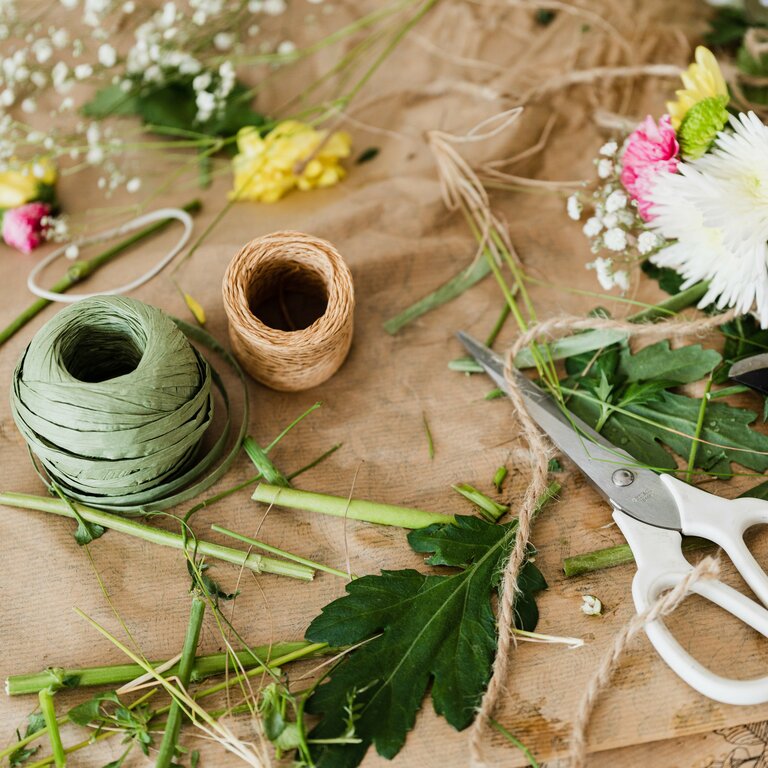 Floristry Tools - Cowell's Garden Centre | Woolsington