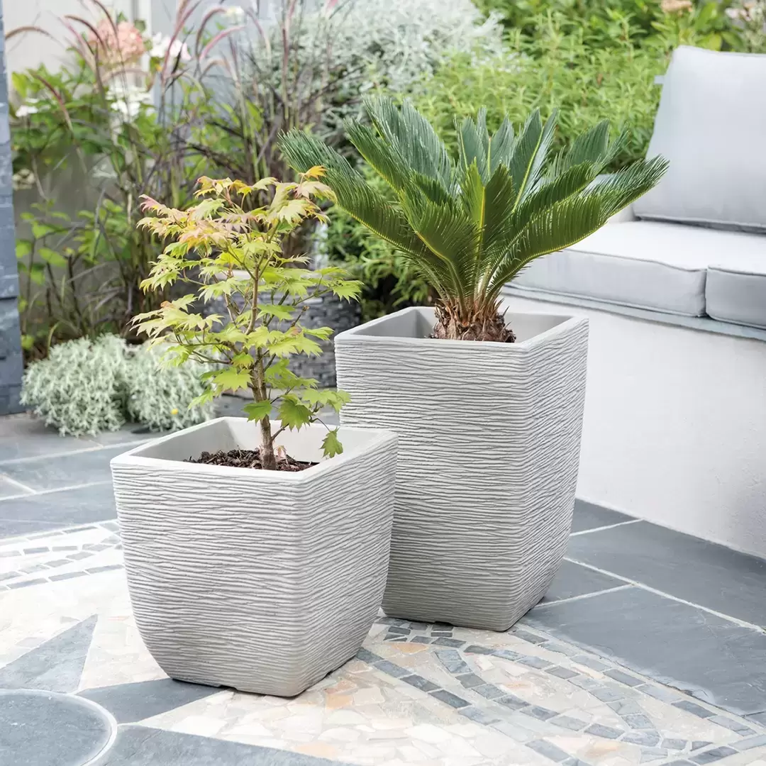 Stewart Cotswold Limestone Grey Planter - 32cm - Cowell's Garden Centre ...