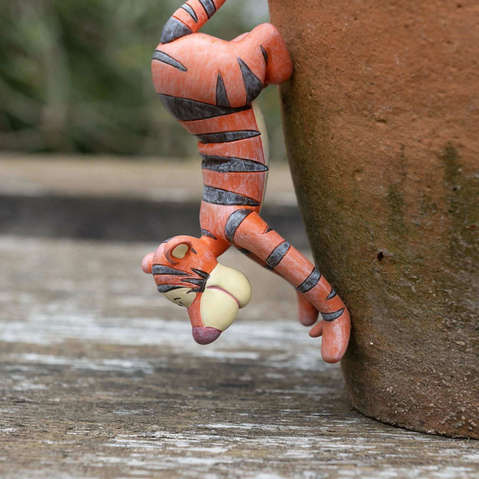 Tigger Hanging Pot Buddy - Cowell's Garden Centre | Woolsington